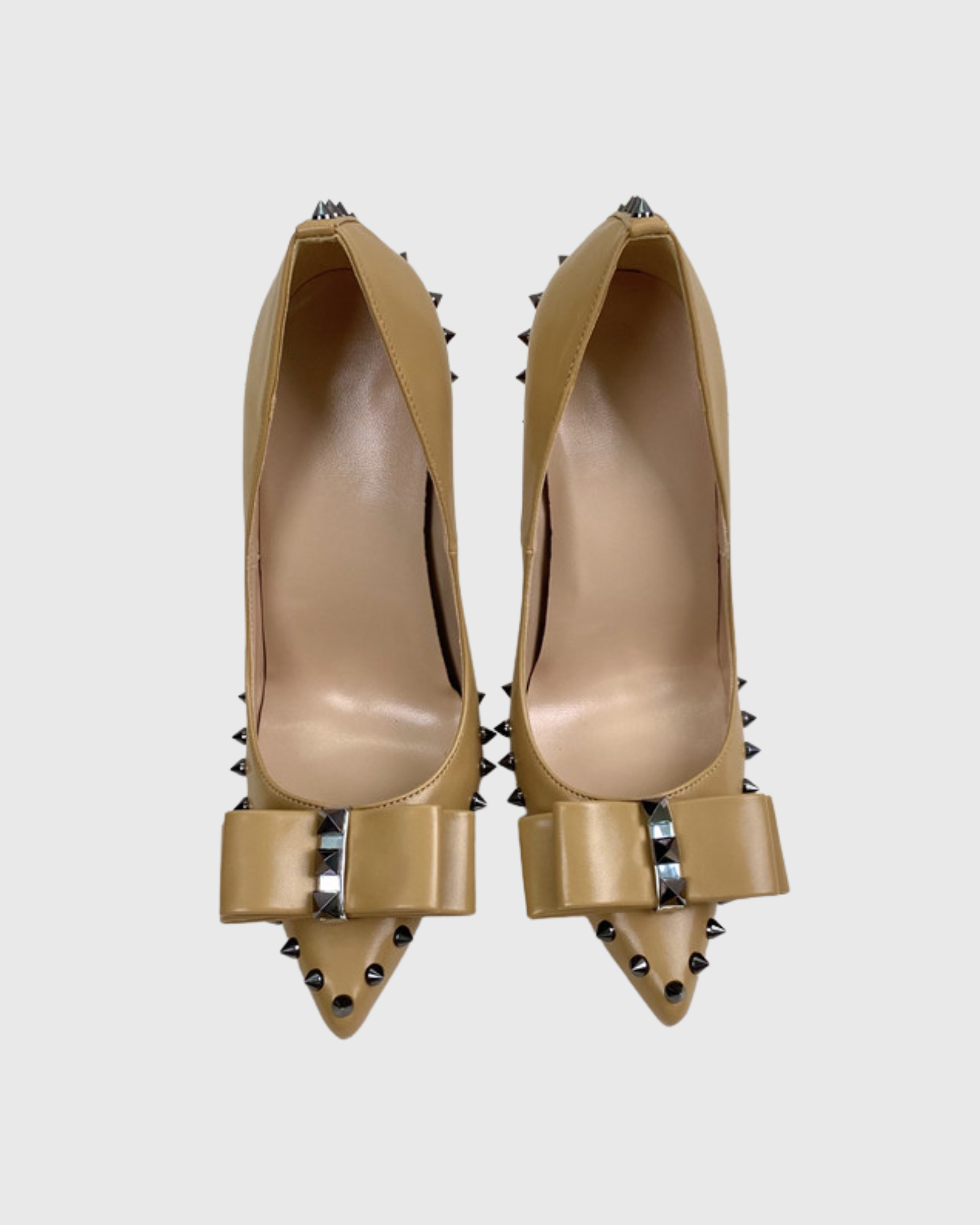 Bea Bow Rivet Pumps In Beige – Sienna Rossi
